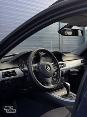 Black BMW 320 2008 in Klaipeda, with an engine capacity of 2.00 L and mileage of 285 thousand km for 2850 €, photo 13 on AUTOMOTO.COM.LV