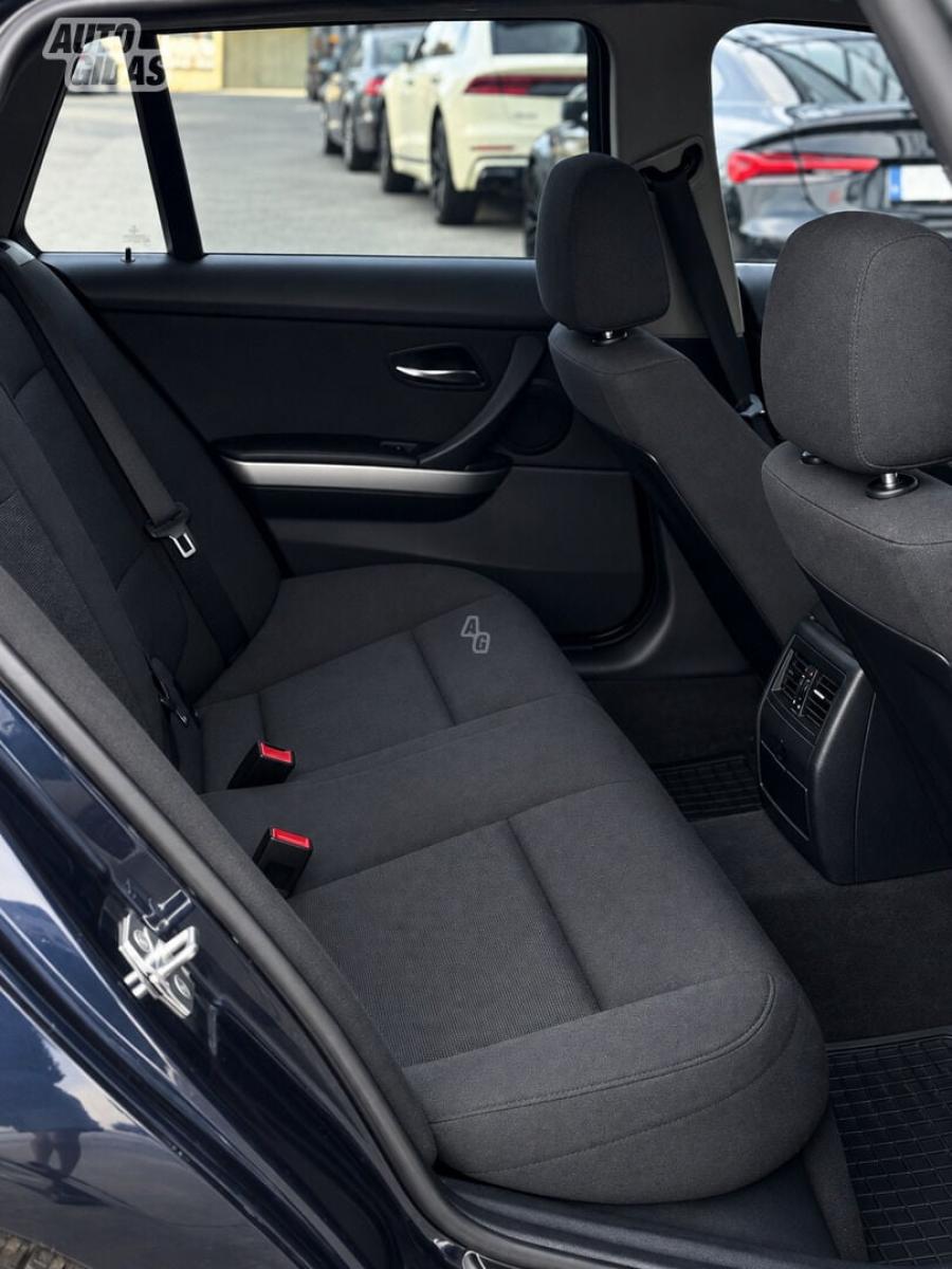 Black BMW 320 2008 in Klaipeda, with an engine capacity of 2.00 L and mileage of 285 thousand km for 2850 €, photo 15 on AUTOMOTO.COM.LV