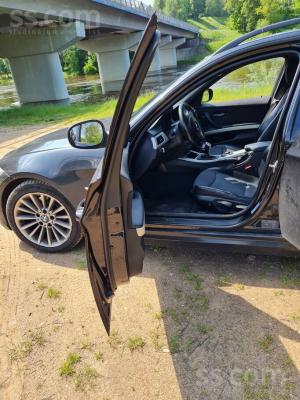 Melns BMW 320 2009 Rīga, ar dzinēja tilpumu 2.00 L un nobraukumu 238 tūkst. km par 5000 €, foto 6 vietnē AUTOMOTO.COM.LV