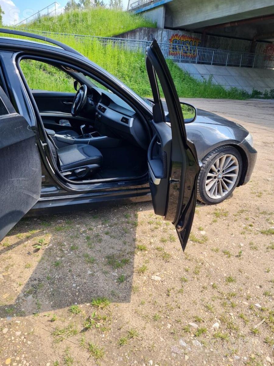 Melns BMW 320 2009 Rīga, ar dzinēja tilpumu 2.00 L un nobraukumu 238 tūkst. km par 5000 €, foto 8 vietnē AUTOMOTO.COM.LV