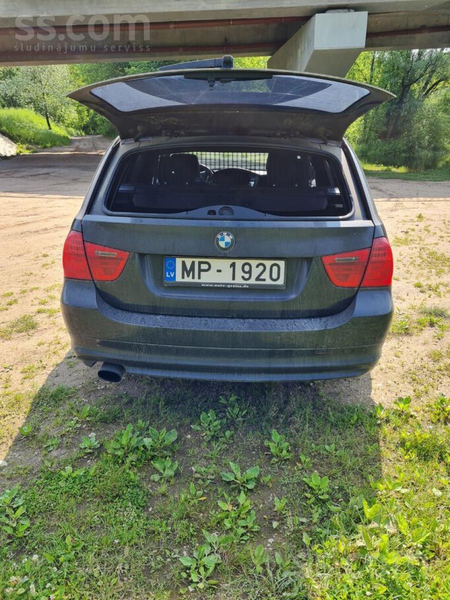 Melns BMW 320 2009 Rīga, ar dzinēja tilpumu 2.00 L un nobraukumu 238 tūkst. km par 5000 €, foto 10 vietnē AUTOMOTO.COM.LV