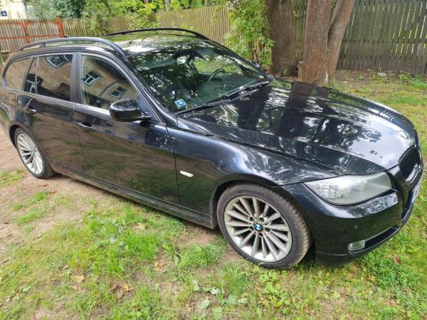 Black BMW 320 2009 in Riga, with an engine capacity of 2.00 L and mileage of 243 thousand km for 4500 €, photo 5 on AUTOMOTO.COM.LV