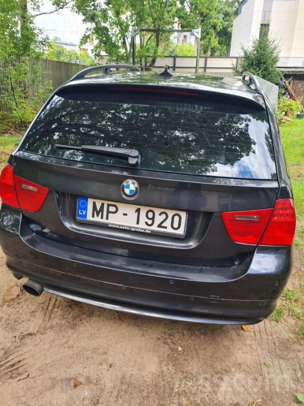 Black BMW 320 2009 in Riga, with an engine capacity of 2.00 L and mileage of 243 thousand km for 4500 €, photo 6 on AUTOMOTO.COM.LV
