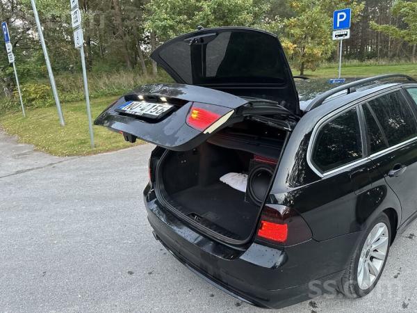 Black BMW 320 2009 in Jurmala, with an engine capacity of 2.00 L and mileage of 327 thousand km for 4000 €, photo 6 on AUTOMOTO.COM.LV