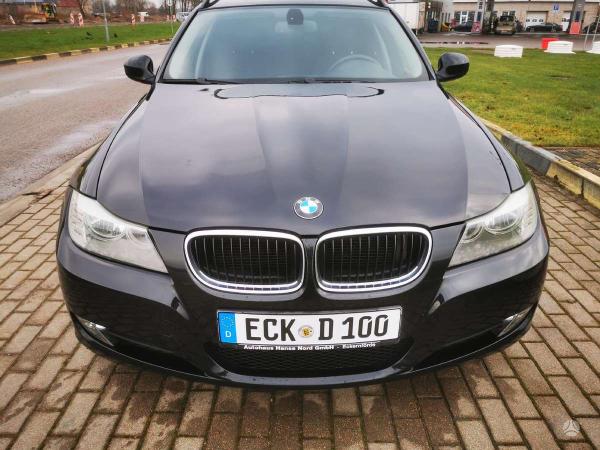 Black BMW 320 2009 in Klaipeda, with an engine capacity of 2.00 L and mileage of 203 thousand km for 3980 €, photo 2 on AUTOMOTO.COM.LV