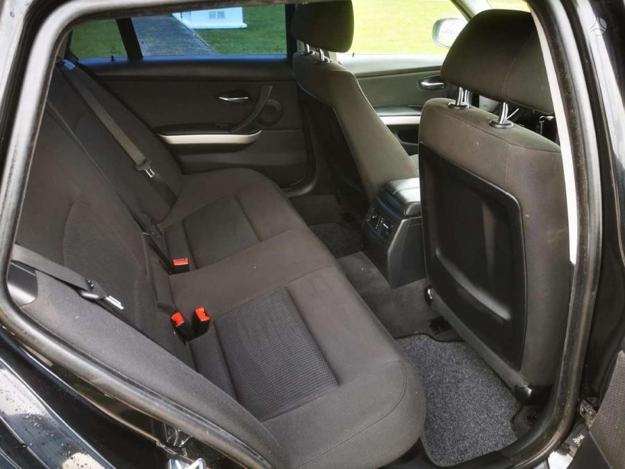 Black BMW 320 2009 in Klaipeda, with an engine capacity of 2.00 L and mileage of 203 thousand km for 3980 €, photo 20 on AUTOMOTO.COM.LV