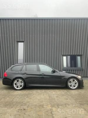 Black BMW 320 2009 in Riga, with an engine capacity of 2.00 L and mileage of 265 thousand km for 6795 €, photo 6 on AUTOMOTO.COM.LV