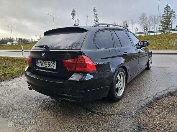Melns BMW 320 2009 Viļņa, ar dzinēja tilpumu 2.00 L un nobraukumu 273 tūkst. km par 3800 €, foto 5 vietnē AUTOMOTO.COM.LV