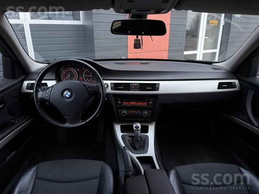 Black BMW 320 2009 in Cesis, with an engine capacity of 2.00 L and mileage of 310 thousand km for 4190 €, photo 15 on AUTOMOTO.COM.LV