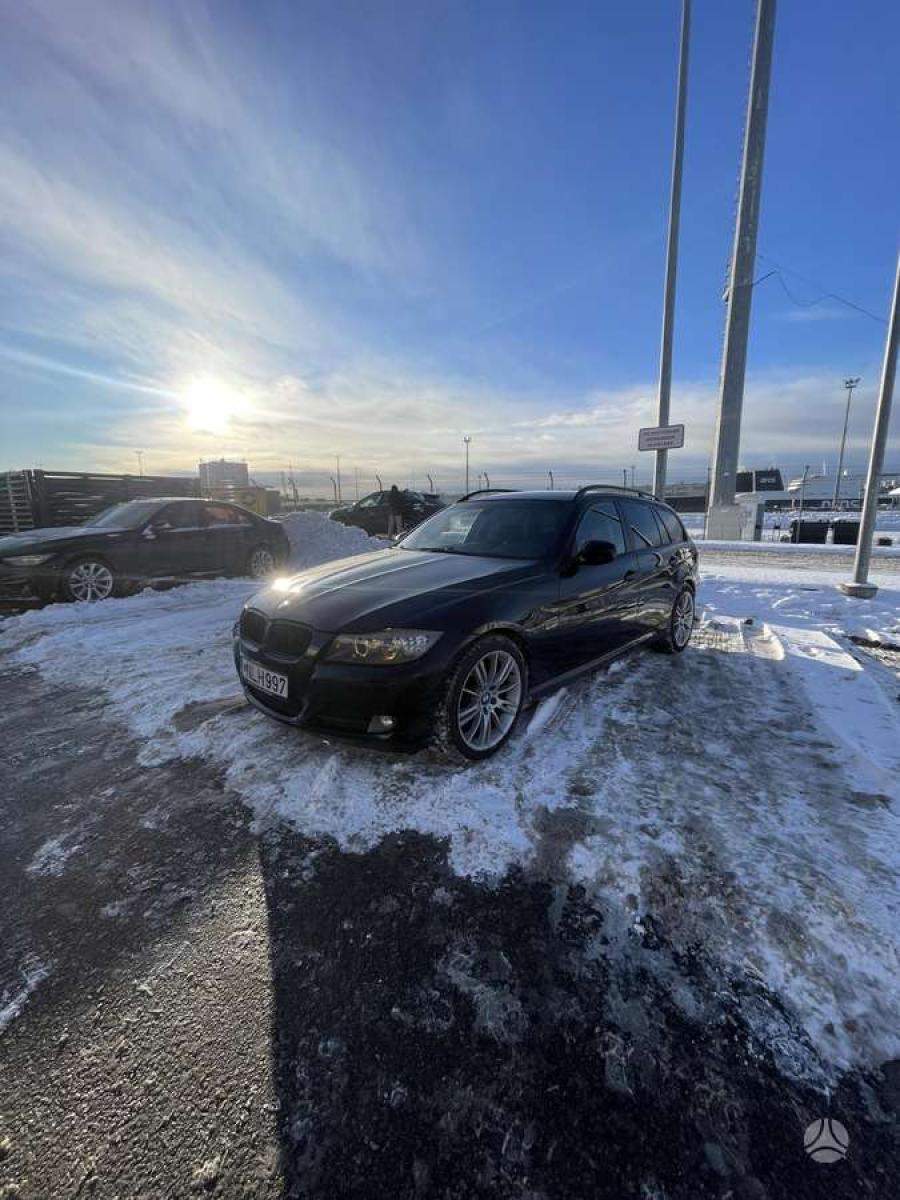 Black BMW 320 2009 in Klaipeda, with an engine capacity of 2.00 L and mileage of 293 thousand km for 4000 €, photo 4 on AUTOMOTO.COM.LV