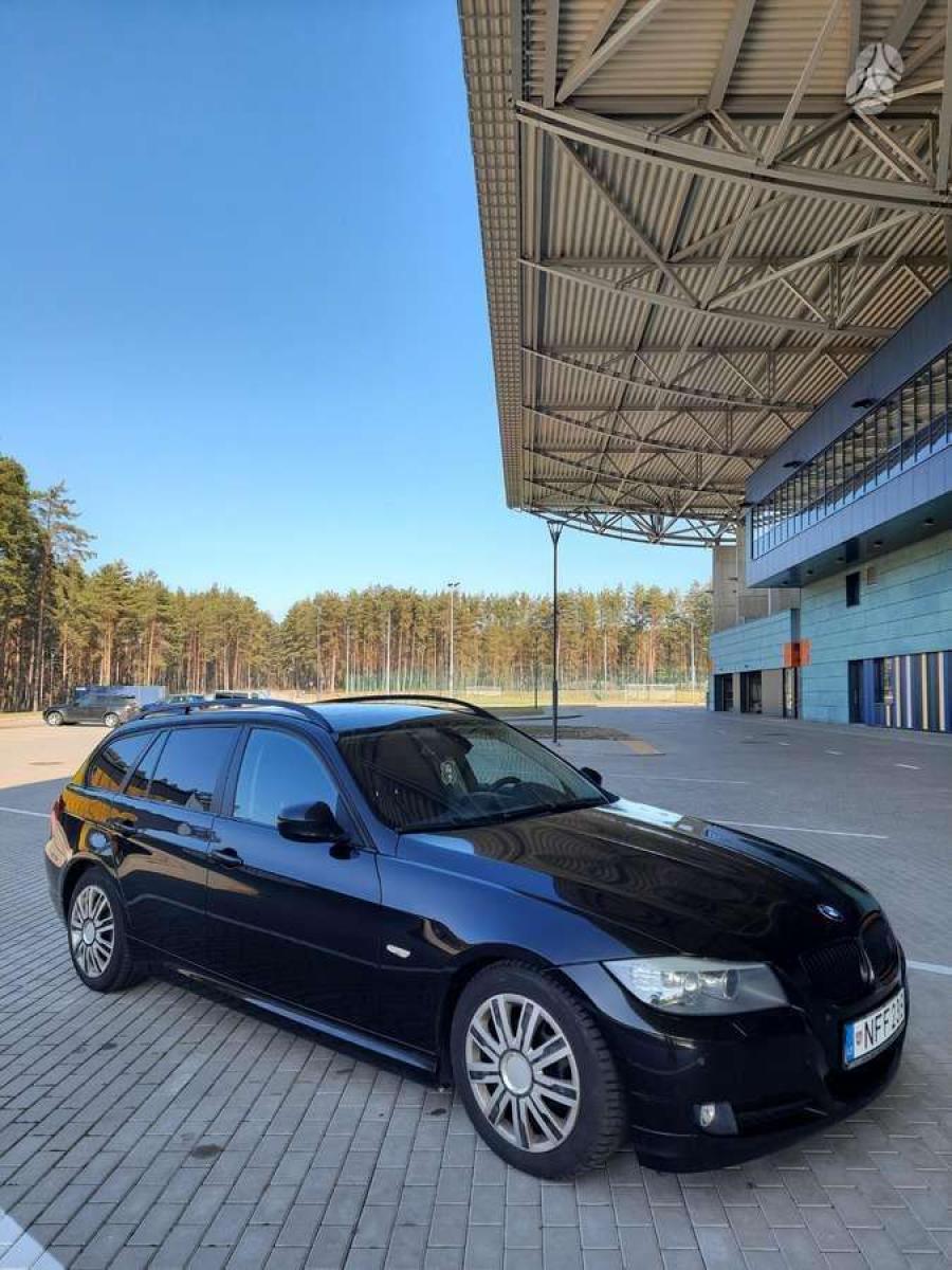 Black BMW 320 2009 in Vilnius, with an engine capacity of 0.00 L and mileage of 367 thousand km for 4300 €, photo 2 on AUTOMOTO.COM.LV
