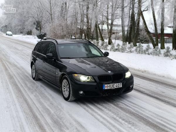 Melns BMW 320 2009 Kauņa, ar dzinēja tilpumu 2.00 L un nobraukumu 397 tūkst. km par 3200 €, foto 4 vietnē AUTOMOTO.COM.LV