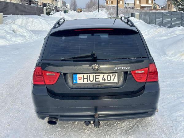 Melns BMW 320 2009 Viļņa, ar dzinēja tilpumu 2.00 L un nobraukumu 400 tūkst. km par 3200 €, foto 4 vietnē AUTOMOTO.COM.LV