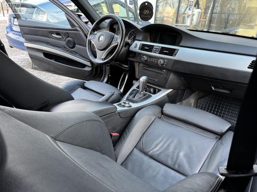 Melns BMW 320 2009 Alīta, ar dzinēja tilpumu 2.00 L un nobraukumu 291 tūkst. km par 5650 €, foto 27 vietnē AUTOMOTO.COM.LV
