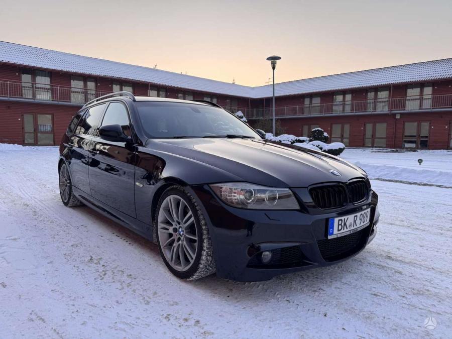 Black BMW 320 2009 in Marijampole, with an engine capacity of 2.00 L and mileage of 298 thousand km for 4800 €, photo 1 on AUTOMOTO.COM.LV