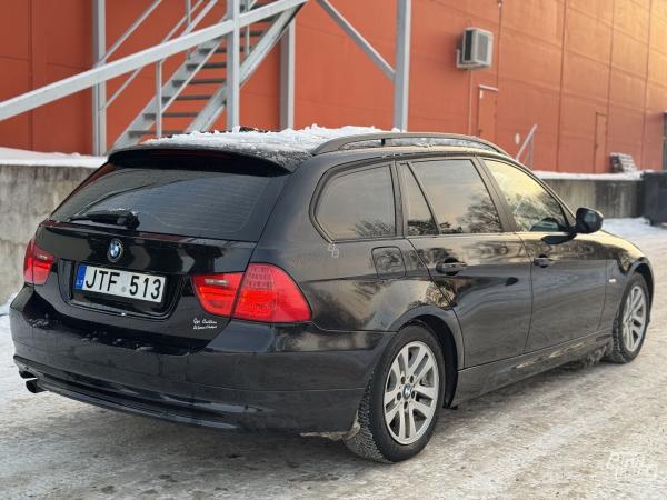 Melns BMW 320 2009 Kaišiadorys, ar dzinēja tilpumu 2.00 L un nobraukumu 310 tūkst. km par 3100 €, foto 2 vietnē AUTOMOTO.COM.LV