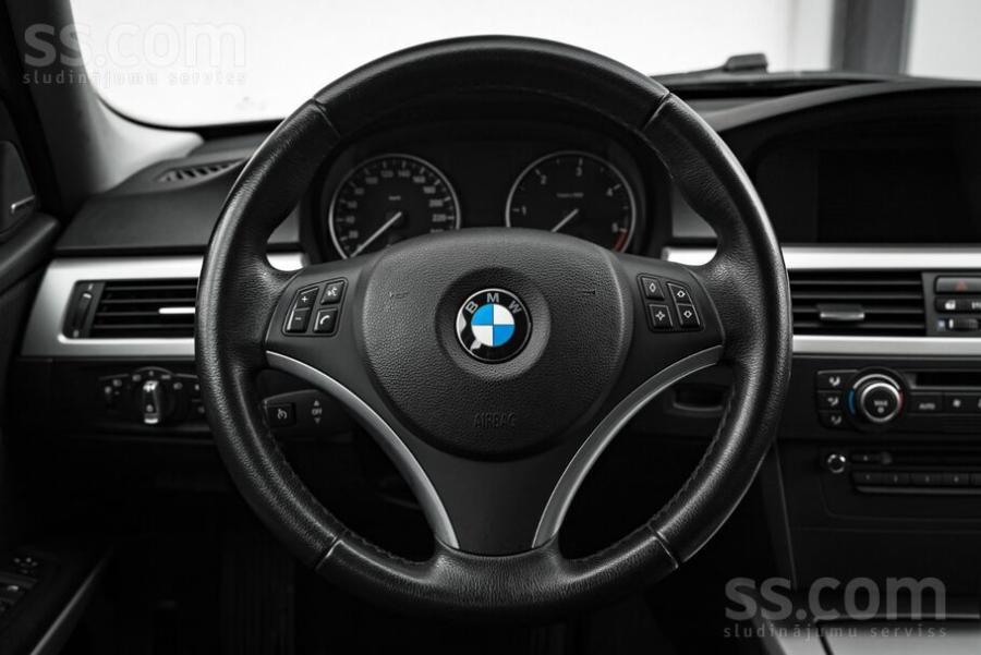 Melns BMW 320 2009 Rīga, ar dzinēja tilpumu 2.00 L un nobraukumu 0 tūkst. km par 6495 €, foto 17 vietnē AUTOMOTO.COM.LV