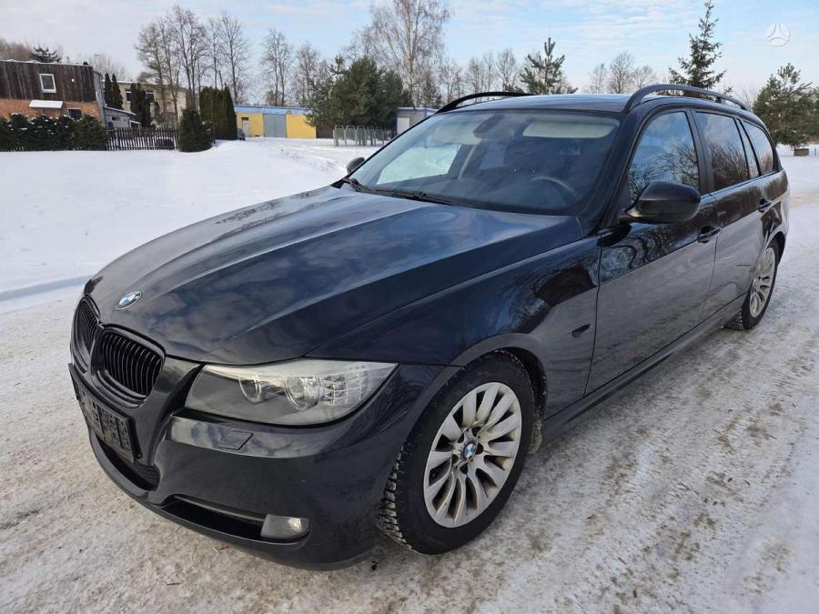 Black BMW 320 2009 in Vilkaviskis, with an engine capacity of 2.00 L and mileage of 350 thousand km for 3400 €, photo 4 on AUTOMOTO.COM.LV