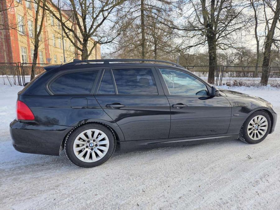 Black BMW 320 2009 in Vilkaviskis, with an engine capacity of 2.00 L and mileage of 350 thousand km for 3400 €, photo 7 on AUTOMOTO.COM.LV