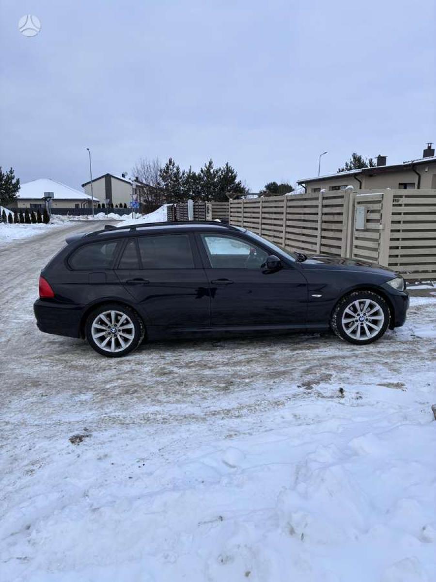 Melns BMW 320 2009 Klaipėda, ar dzinēja tilpumu 2.00 L un nobraukumu 307 tūkst. km par 4800 €, foto 2 vietnē AUTOMOTO.COM.LV