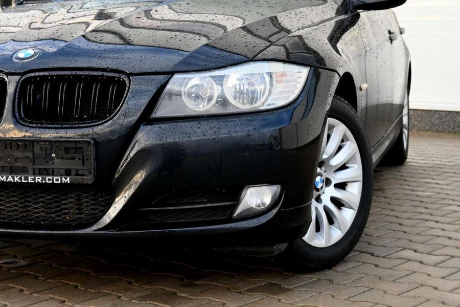 Black BMW 320 2009 in Kretinga, with an engine capacity of 2.00 L and mileage of 297 thousand km for 5349 €, photo 5 on AUTOMOTO.COM.LV