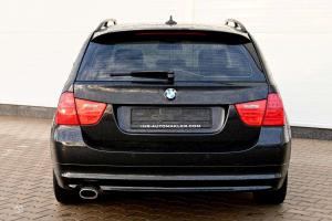 Black BMW 320 2009 in Kretinga, with an engine capacity of 2.00 L and mileage of 297 thousand km for 5349 €, photo 8 on AUTOMOTO.COM.LV