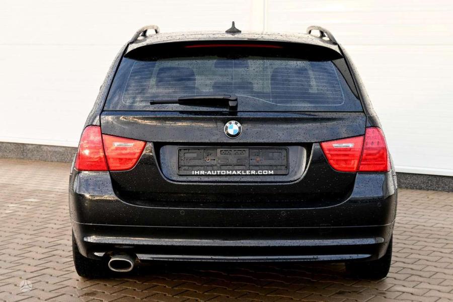 Black BMW 320 2009 in Kretinga, with an engine capacity of 2.00 L and mileage of 297 thousand km for 5349 €, photo 8 on AUTOMOTO.COM.LV
