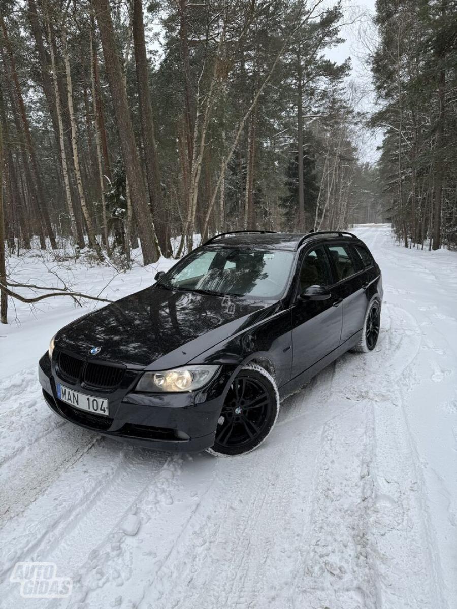 Black BMW 320 2009 in Klaipeda, with an engine capacity of 2.00 L and mileage of 305 thousand km for 3500 €, photo 1 on AUTOMOTO.COM.LV