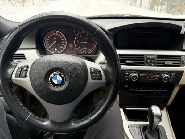 Melns BMW 320 2009 Klaipėda, ar dzinēja tilpumu 2.00 L un nobraukumu 305 tūkst. km par 3500 €, foto 10 vietnē AUTOMOTO.COM.LV
