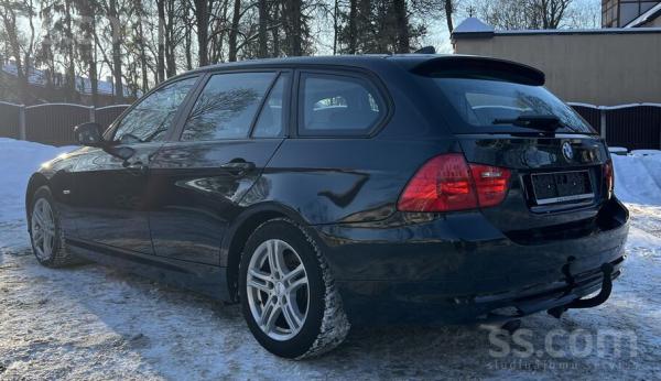 Melns BMW 320 2009 Rīga, ar dzinēja tilpumu 2.00 L un nobraukumu 284 tūkst. km par 5100 €, foto 6 vietnē AUTOMOTO.COM.LV