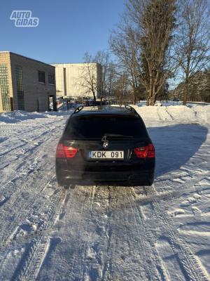 Black BMW 320 2009 in Jonava, with an engine capacity of 2.00 L and mileage of 279 thousand km for 3750 €, photo 2 on AUTOMOTO.COM.LV