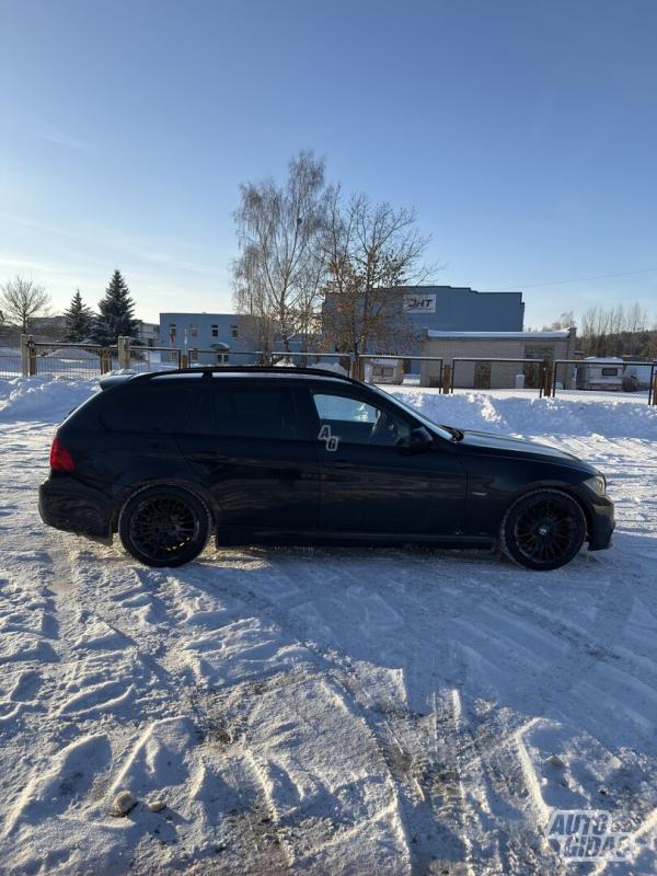 Black BMW 320 2009 in Jonava, with an engine capacity of 2.00 L and mileage of 279 thousand km for 3750 €, photo 4 on AUTOMOTO.COM.LV