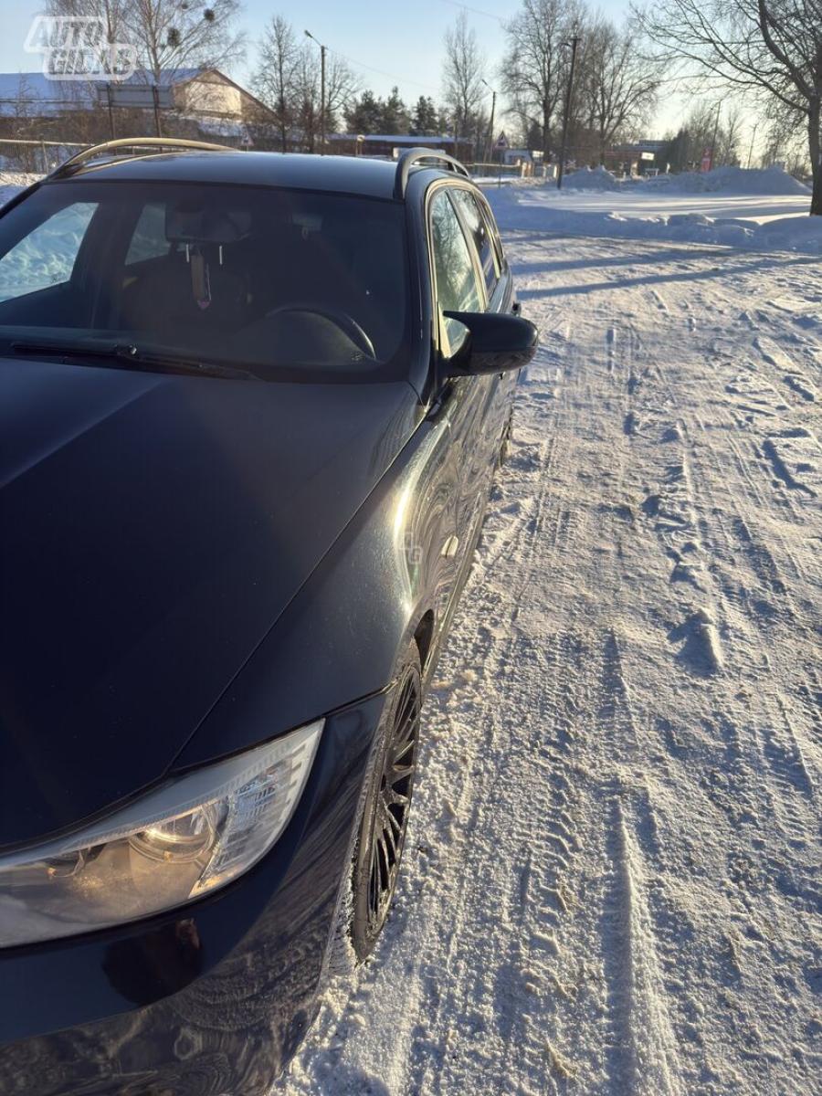 Black BMW 320 2009 in Jonava, with an engine capacity of 2.00 L and mileage of 279 thousand km for 3750 €, photo 5 on AUTOMOTO.COM.LV