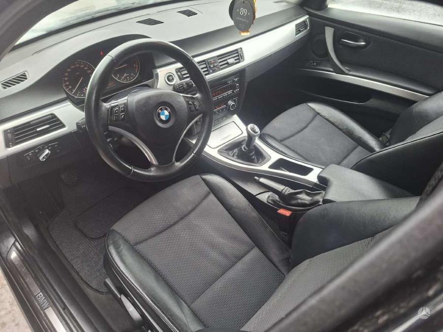 Black BMW 320 2009 in Silute, with an engine capacity of 2.00 L and mileage of 331 thousand km for 3500 €, photo 26 on AUTOMOTO.COM.LV