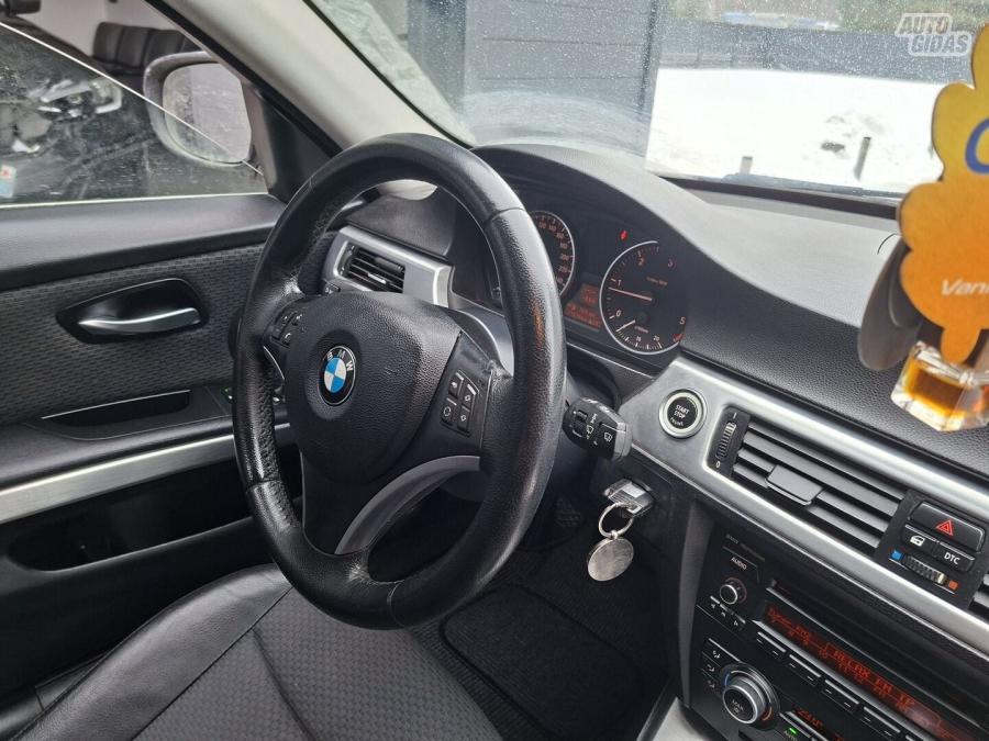 Black BMW 320 2009 in Silute, with an engine capacity of 2.00 L and mileage of 331 thousand km for 3500 €, photo 18 on AUTOMOTO.COM.LV