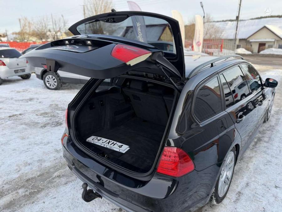 Melns BMW 320 2009 Viļņa, ar dzinēja tilpumu 2.00 L un nobraukumu 297 tūkst. km par 5700 €, foto 7 vietnē AUTOMOTO.COM.LV