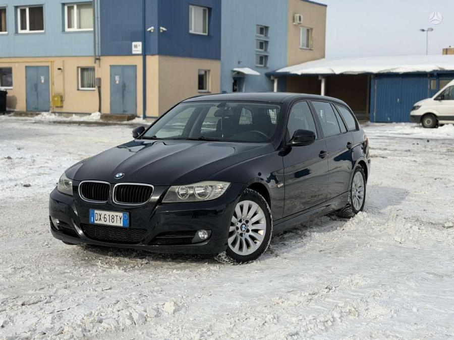 Melns BMW 320 2009 Šauļi, ar dzinēja tilpumu 2.00 L un nobraukumu 241 tūkst. km par 3350 €, foto 1 vietnē AUTOMOTO.COM.LV
