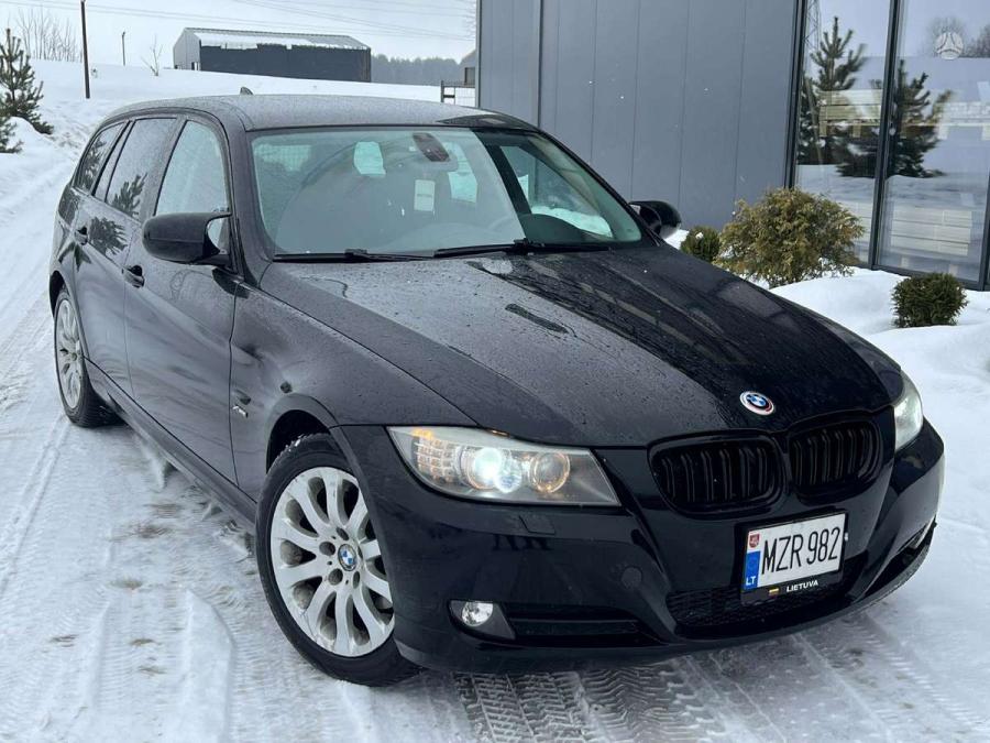 Black BMW 320 2009 in Kaunas, with an engine capacity of 0.00 L and mileage of 336 thousand km for 3550 €, photo 4 on AUTOMOTO.COM.LV