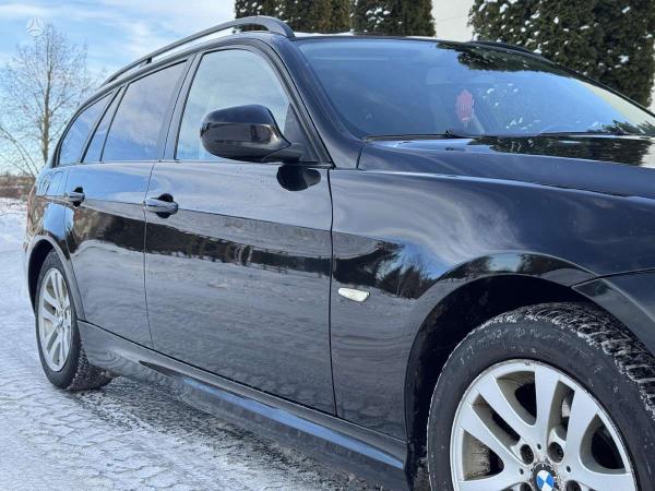 Черный БМВ 320 2009 в Кайшядорис, объемом двигателя 2.00 л и пробегом 320 тыс. км за 3100 €, фото 11 на AUTOMOTO.COM.LV