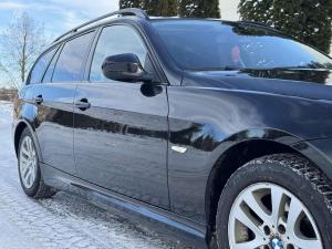 Black BMW 320 2009 in Kaisiadorys, with an engine capacity of 2.00 L and mileage of 320 thousand km for 3100 €, photo 11 on AUTOMOTO.COM.LV