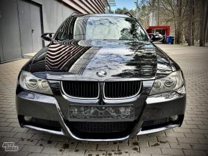 Melns BMW 320 2009 Alīta, ar dzinēja tilpumu 2.00 L un nobraukumu 301 tūkst. km par 4550 €, foto 20 vietnē AUTOMOTO.COM.LV