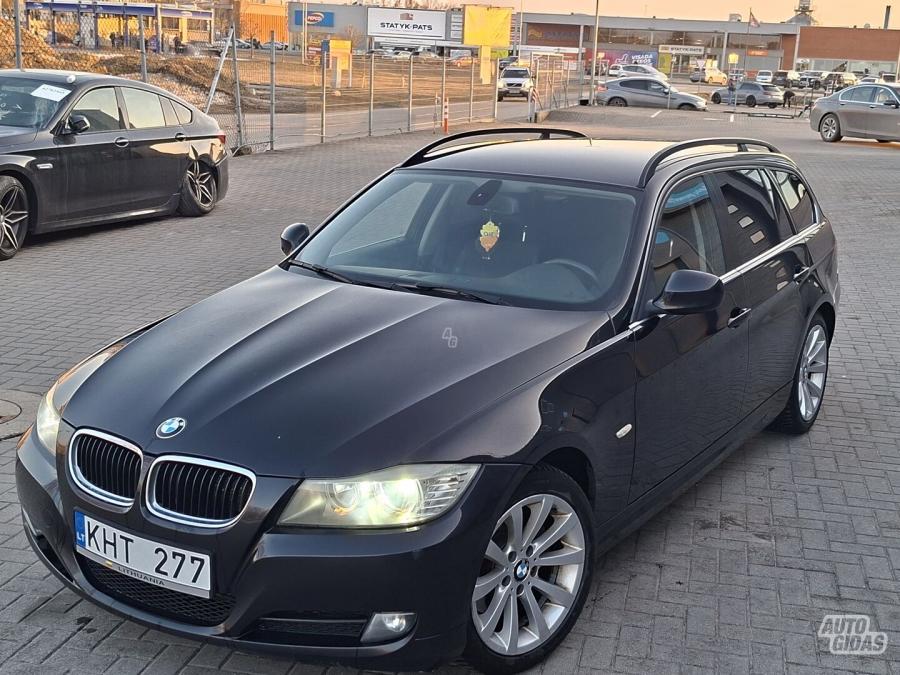 Black BMW 320 2009 in Silute, with an engine capacity of 2.00 L and mileage of 331 thousand km for 3350 €, photo 1 on AUTOMOTO.COM.LV