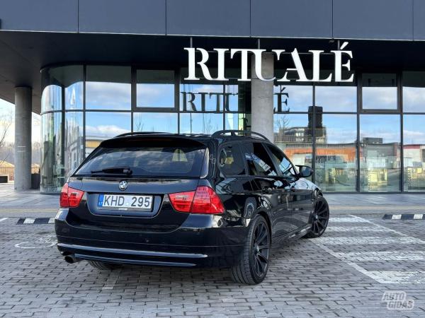Melns BMW 320 2009 Kauņa, ar dzinēja tilpumu 2.00 L un nobraukumu 404 tūkst. km par 4950 €, foto 3 vietnē AUTOMOTO.COM.LV