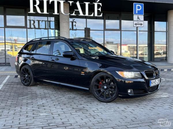 Melns BMW 320 2009 Kauņa, ar dzinēja tilpumu 2.00 L un nobraukumu 404 tūkst. km par 4950 €, foto 6 vietnē AUTOMOTO.COM.LV