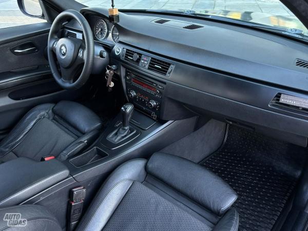 Melns BMW 320 2009 Kauņa, ar dzinēja tilpumu 2.00 L un nobraukumu 404 tūkst. km par 4950 €, foto 9 vietnē AUTOMOTO.COM.LV
