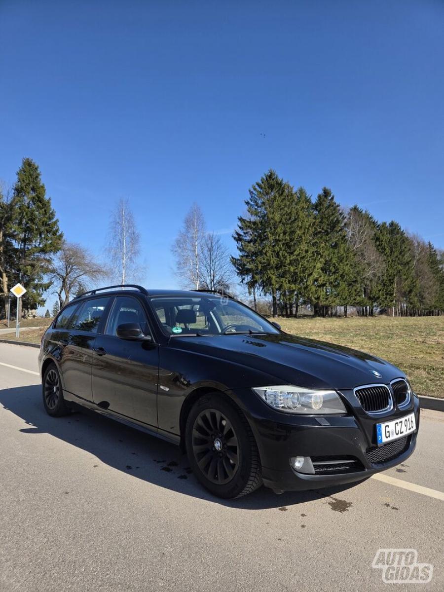 Black BMW 320 2009 in Plunge, with an engine capacity of 2.00 L and mileage of 363 thousand km for 3350 €, photo 1 on AUTOMOTO.COM.LV