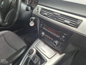 Black BMW 320 2009 in Silute, with an engine capacity of 2.00 L and mileage of 331 thousand km for 3350 €, photo 19 on AUTOMOTO.COM.LV