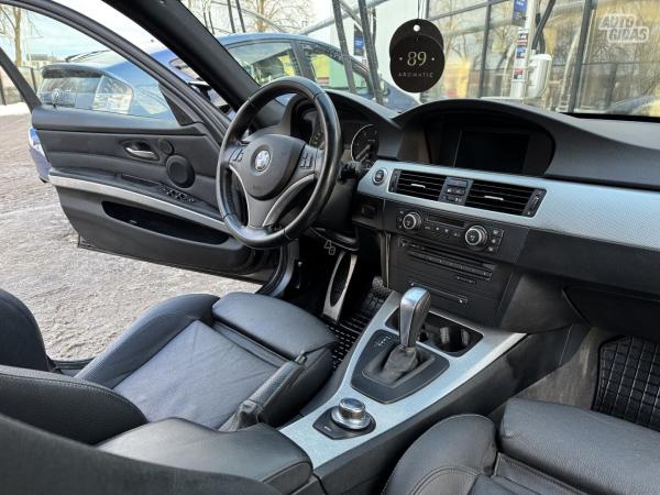 Black BMW 320 2009 in Alytus, with an engine capacity of 2.00 L and mileage of 301 thousand km for 3999 €, photo 4 on AUTOMOTO.COM.LV