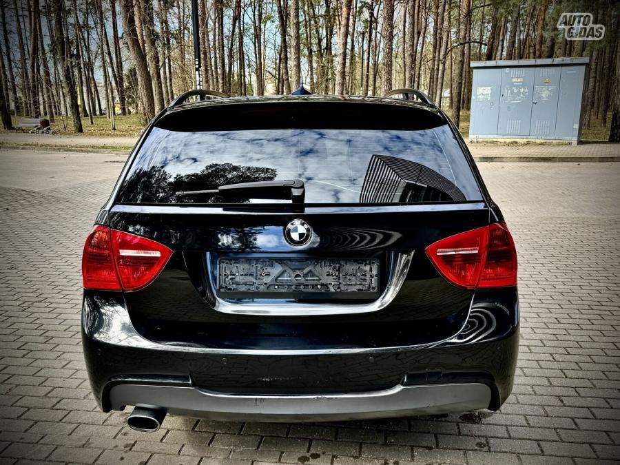 Black BMW 320 2009 in Alytus, with an engine capacity of 2.00 L and mileage of 301 thousand km for 3999 €, photo 14 on AUTOMOTO.COM.LV