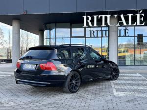 Melns BMW 320 2009 Kauņa, ar dzinēja tilpumu 2.00 L un nobraukumu 405 tūkst. km par 4650 €, foto 3 vietnē AUTOMOTO.COM.LV